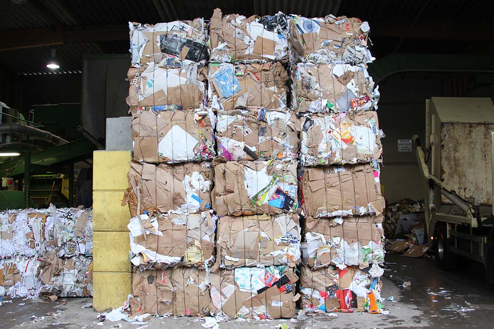 Waste & garbage square bale wrapper | G3010 Q Industry | GÖWEIL